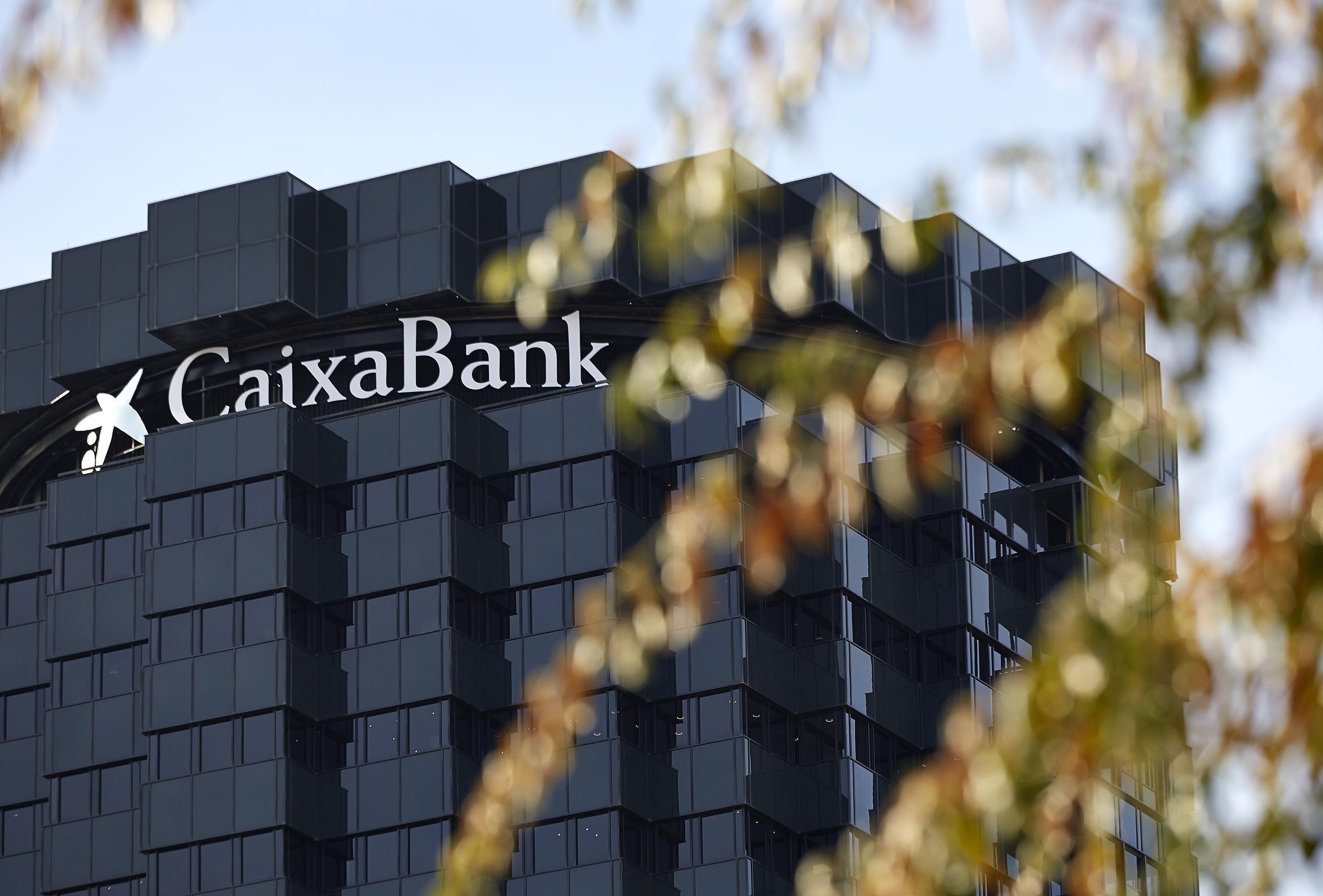CaixaBank Group, the first bank in Spain to receive the AENOR ...
